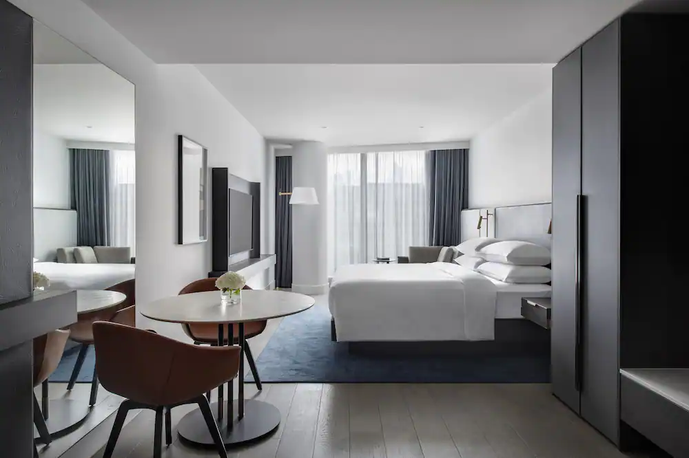 Solid Surface Table for Melbourne Marriott Hotel Docklands | KingKonree