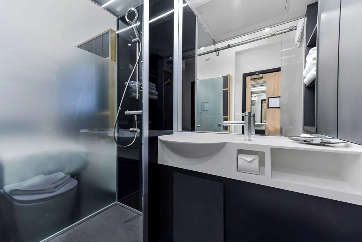 Z Hotel Leicester Square London | KingKonree