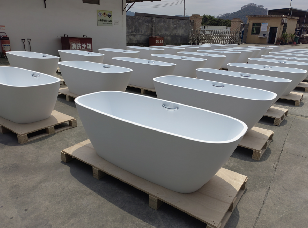 What Are Solid Surface Bathtub Pros and Cons? | KingKonree