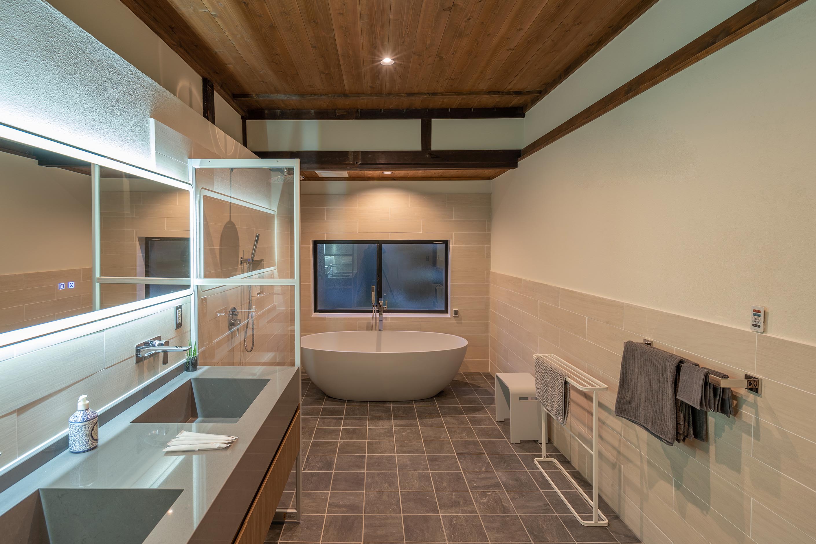 Light Gray Cement Color Bathtub for Africa Villa Project | KingKonree
